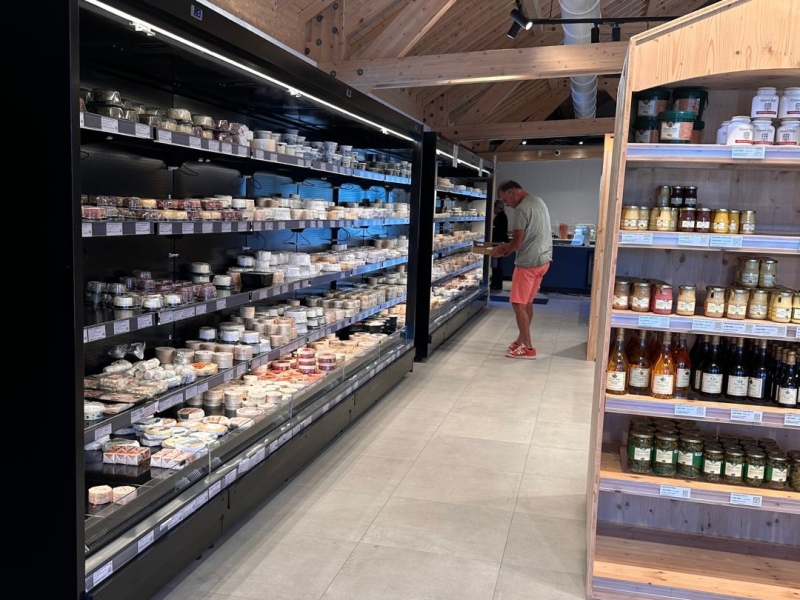 Les Halles de Gilly - L’art du fromage célébré par la Fromagerie Delin ...