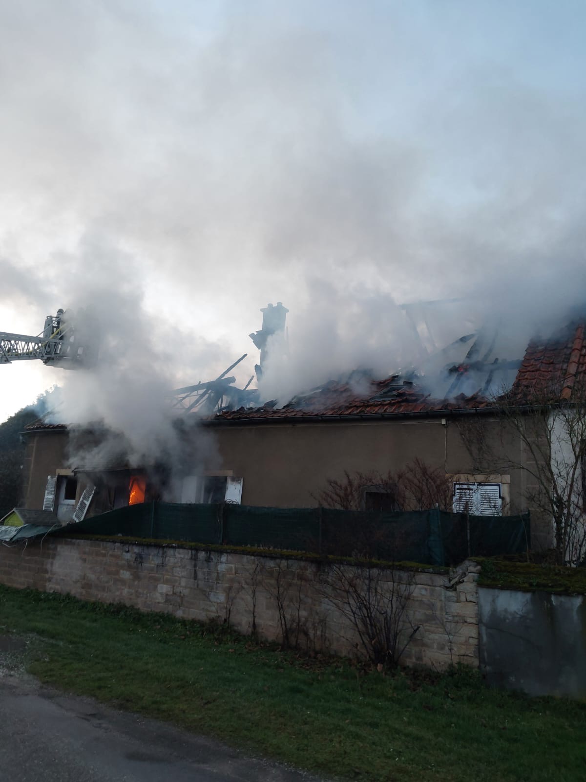 Brazey-en-Plaine - Un pavillon en feu, 32 sapeurs-pompiers - Toute l ...