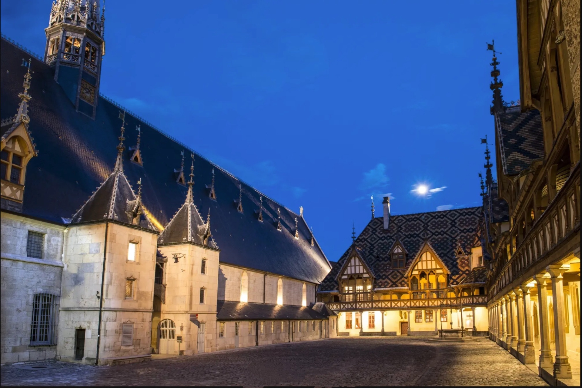 Beaune – Nuit étoilée à l'Hôtel-Dieu vendredi 23 août de 21 h à 23 h 30 ...