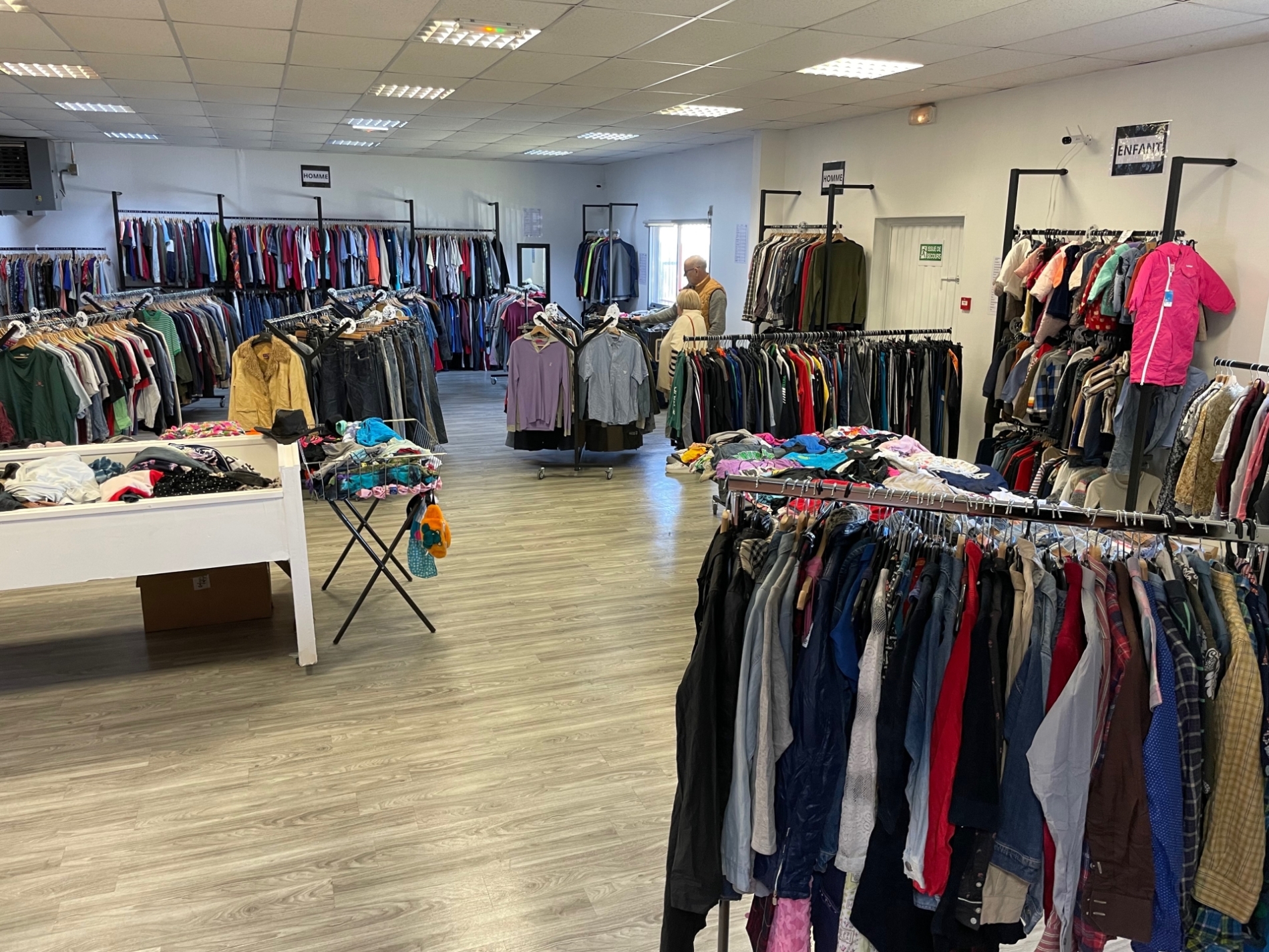 Beaune - Modern Frip', le rendez-vous des marques à mini prix, la nouvelle destination shopping ...