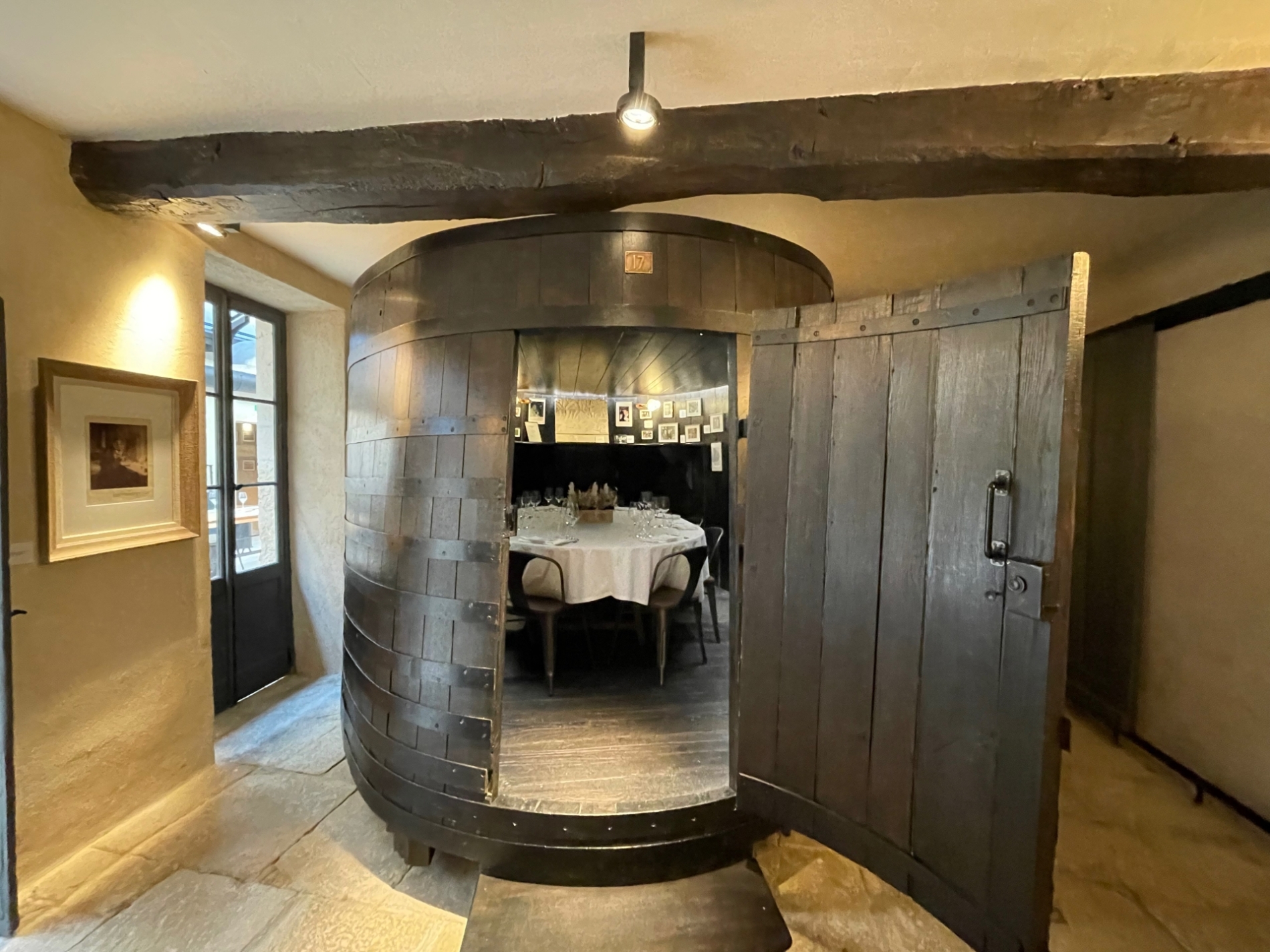 Photo du jour - La cuve 17 de la Maison Champy à Beaune - Toute l ...